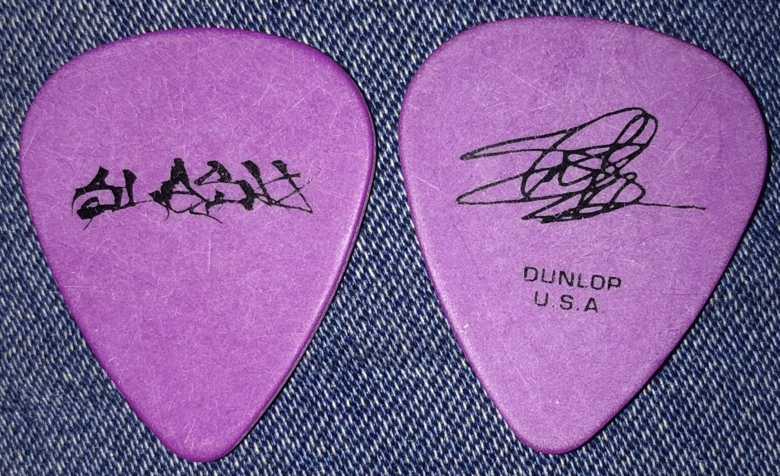 SLASH Guitar Pick Signature, Older Pick! - Pickbay